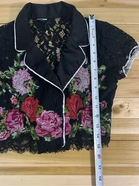 Fashion Nova | Tops | Black Lace Floral Embroidered Crop Topy2k ...